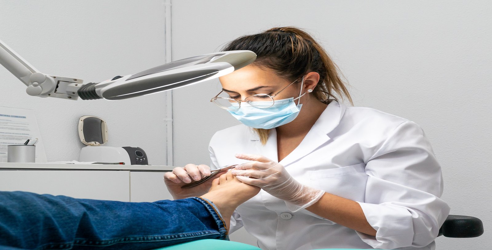 what does a chiropodist do | Wise Campus
