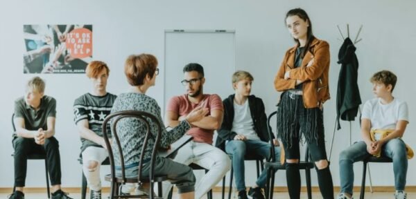 How Much Do Teaching Assistants Earn: Detailed UK Salary Guide